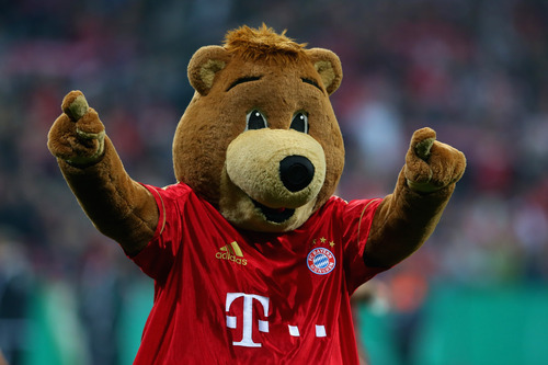 Should MLS clubs have mascots??? - Thilo Kunkel